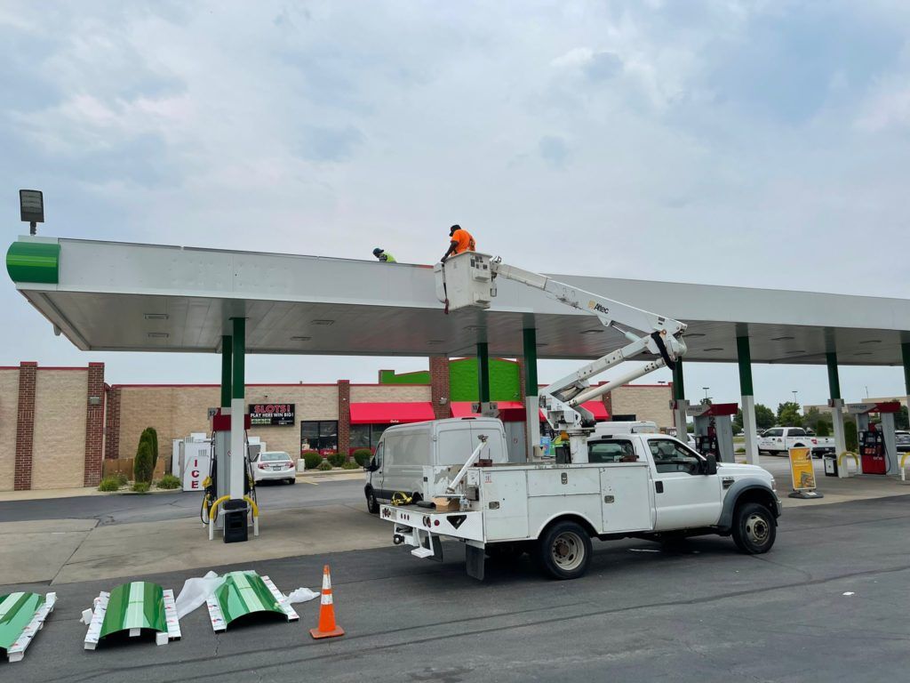 Gas Station Services | LED Canopy Lights - Nuer Lighting