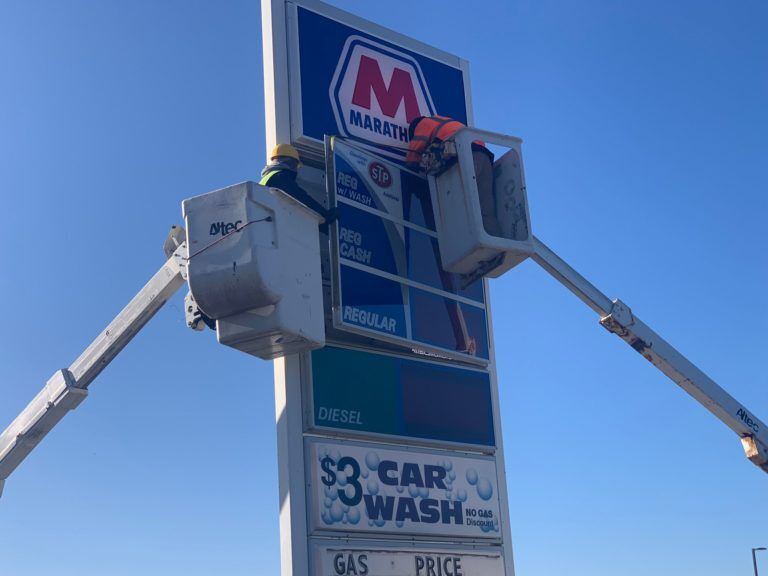 Neon Light Sign Repair Chicago, IL | Nuer Lighting
