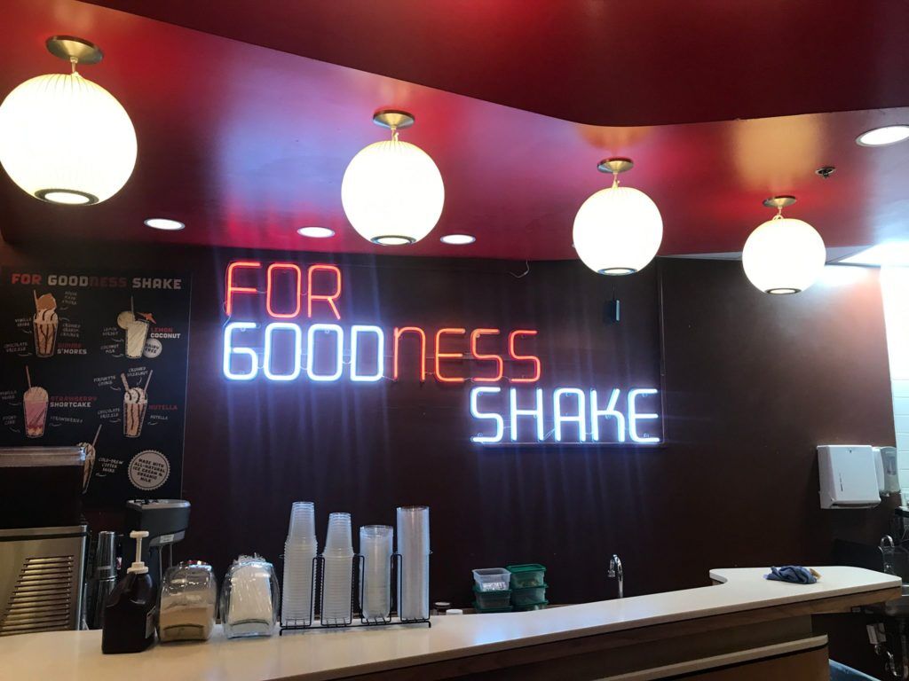 Neon Light Sign Repair Chicago, IL | Nuer Lighting